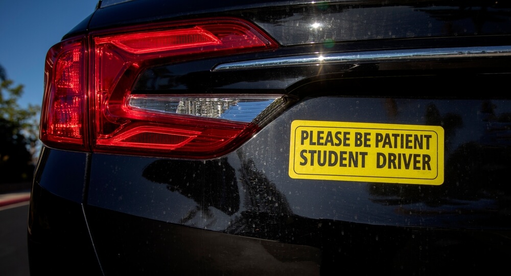 Do Student Driver Stickers Work? Pros and Cons | Freeway Insurance